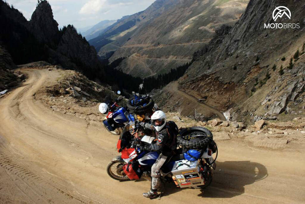 How to pack for a motorcycle trip. A practical list from Motobirds!